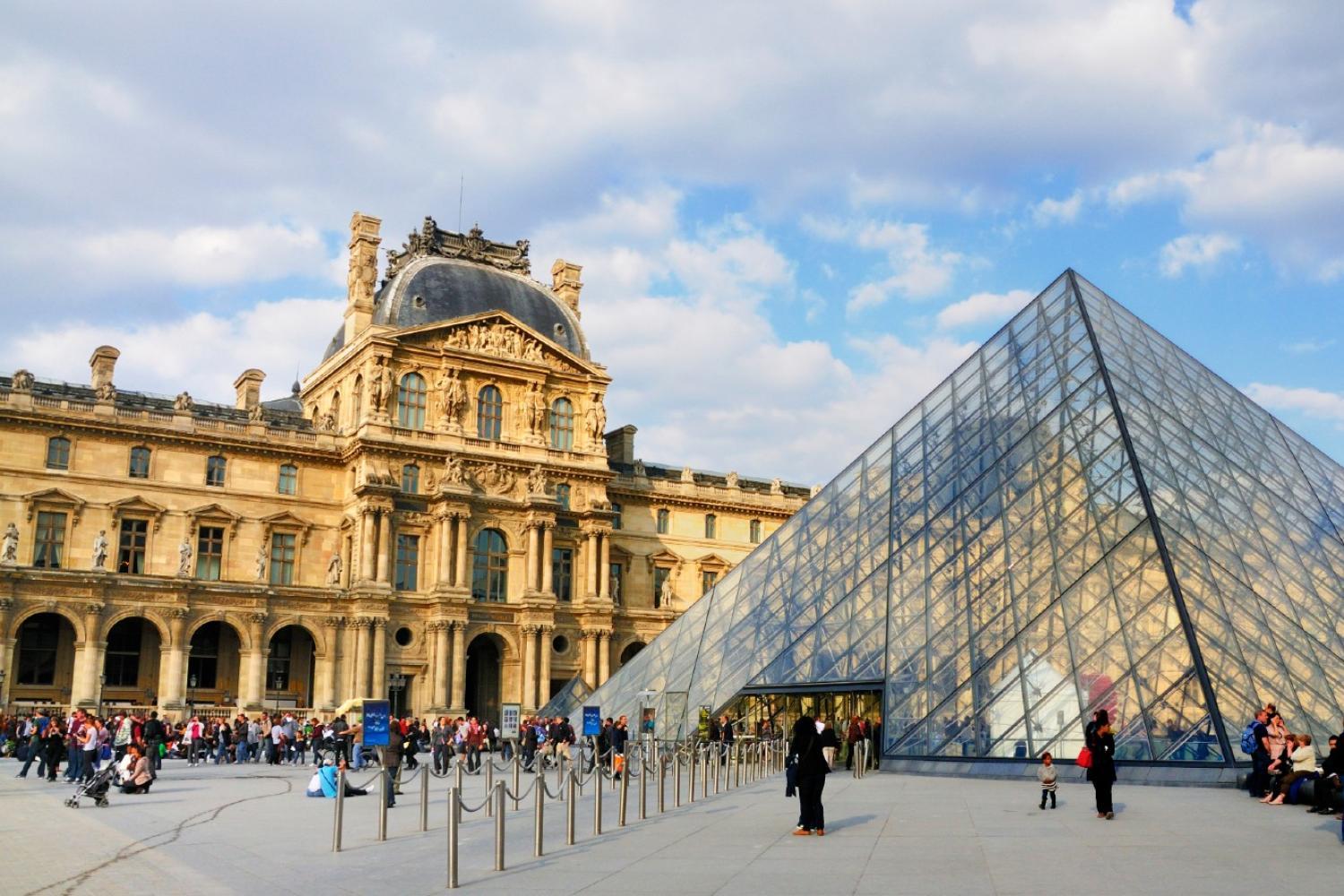 Paris Private Day Tour with Driver Guide | Gray Line