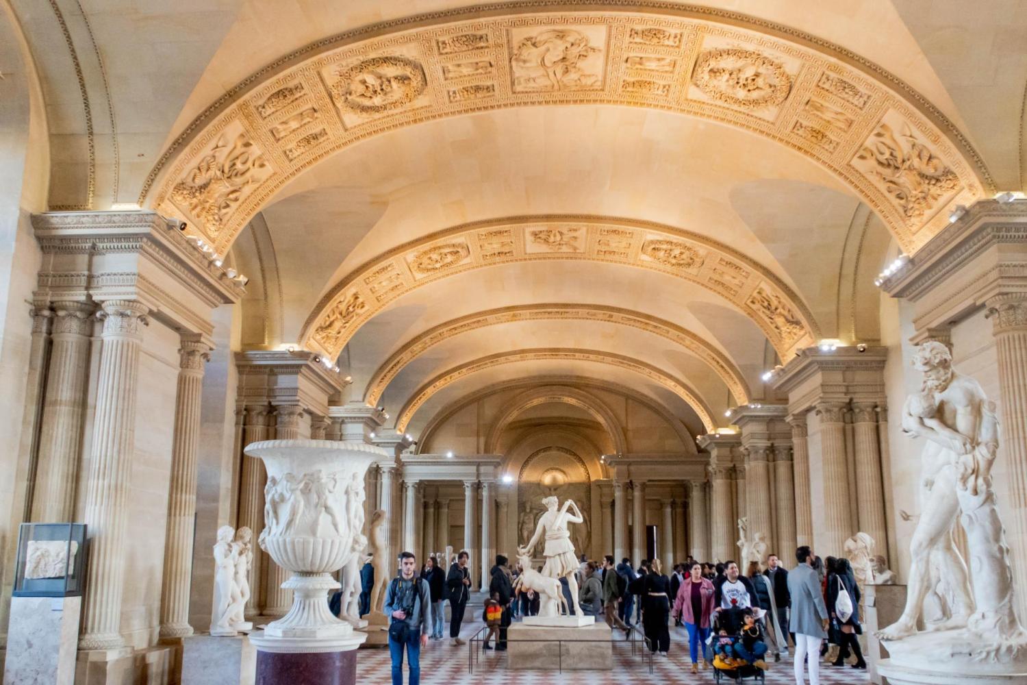 Louvre: First Entrance and Access to Mona Lisa Painting | Gray Line