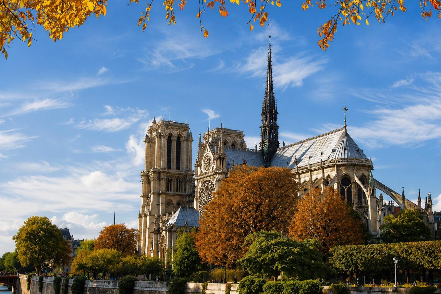 NOTRE DAME CATHEDRAL: ENTRANCE, GUIDED TOUR OF THE DISTRICT AND CRUISE ...
