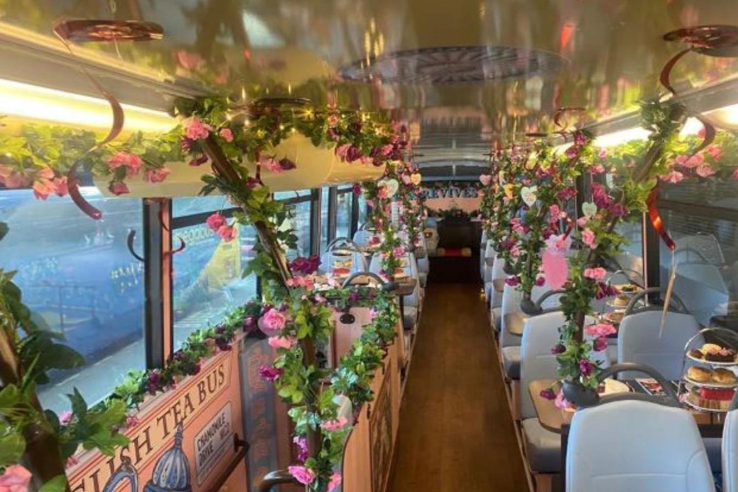 Oasis Inspired Afternoon Tea Bus Tour | Gray Line