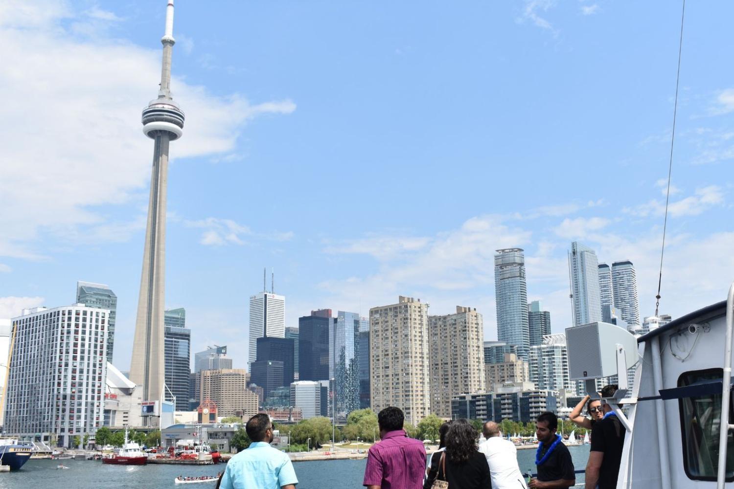 Downtown Toronto Walking Tour and optional Harbour Cruise | Gray Line